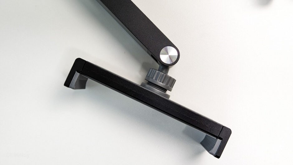 X-Layout「X-Arm」レビュー。8,000円おしゃれアームスタンドでスマホを宙に浮かせて目線の高さに | OKINAlog