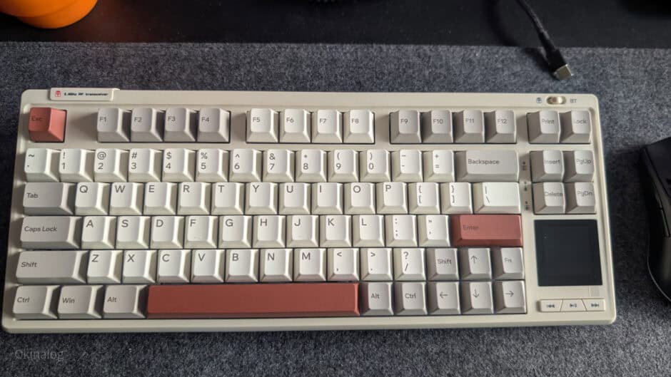 EPOMAKER RT80レビュー。ミニディスプレイが2つも搭載された75％メカニカルキーボード | OKINAlog